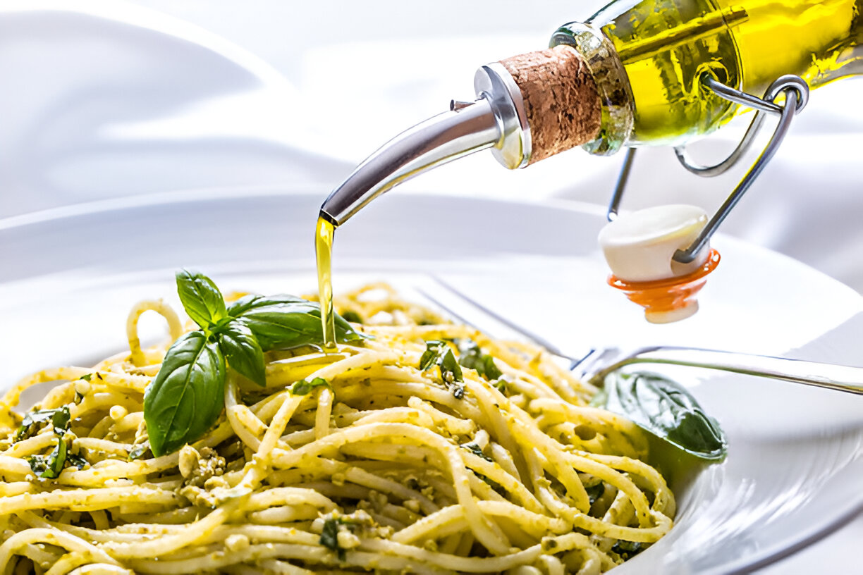 Pasta Oil and Garlic: A Simple and Flavorful Dish Guide